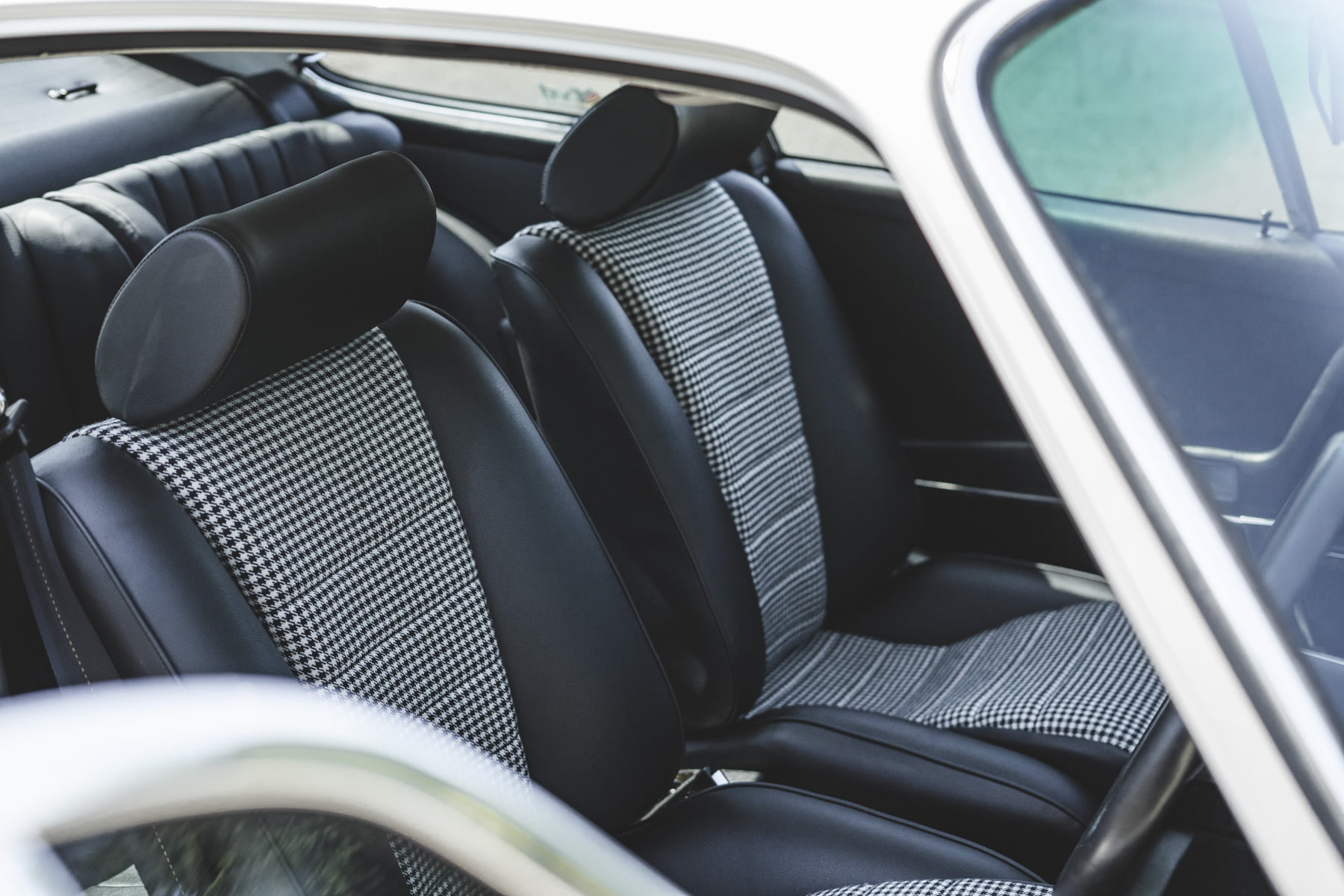 1973 RHD Porsche 911 2.4E For Sale