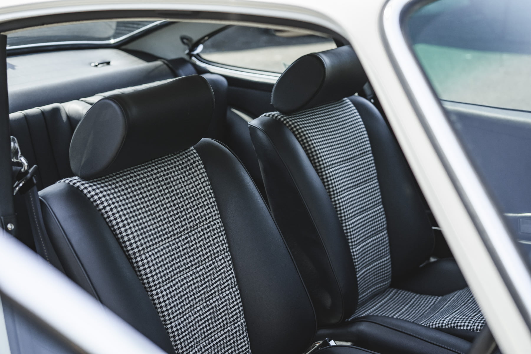 1973 RHD Porsche 911 2.4E For Sale