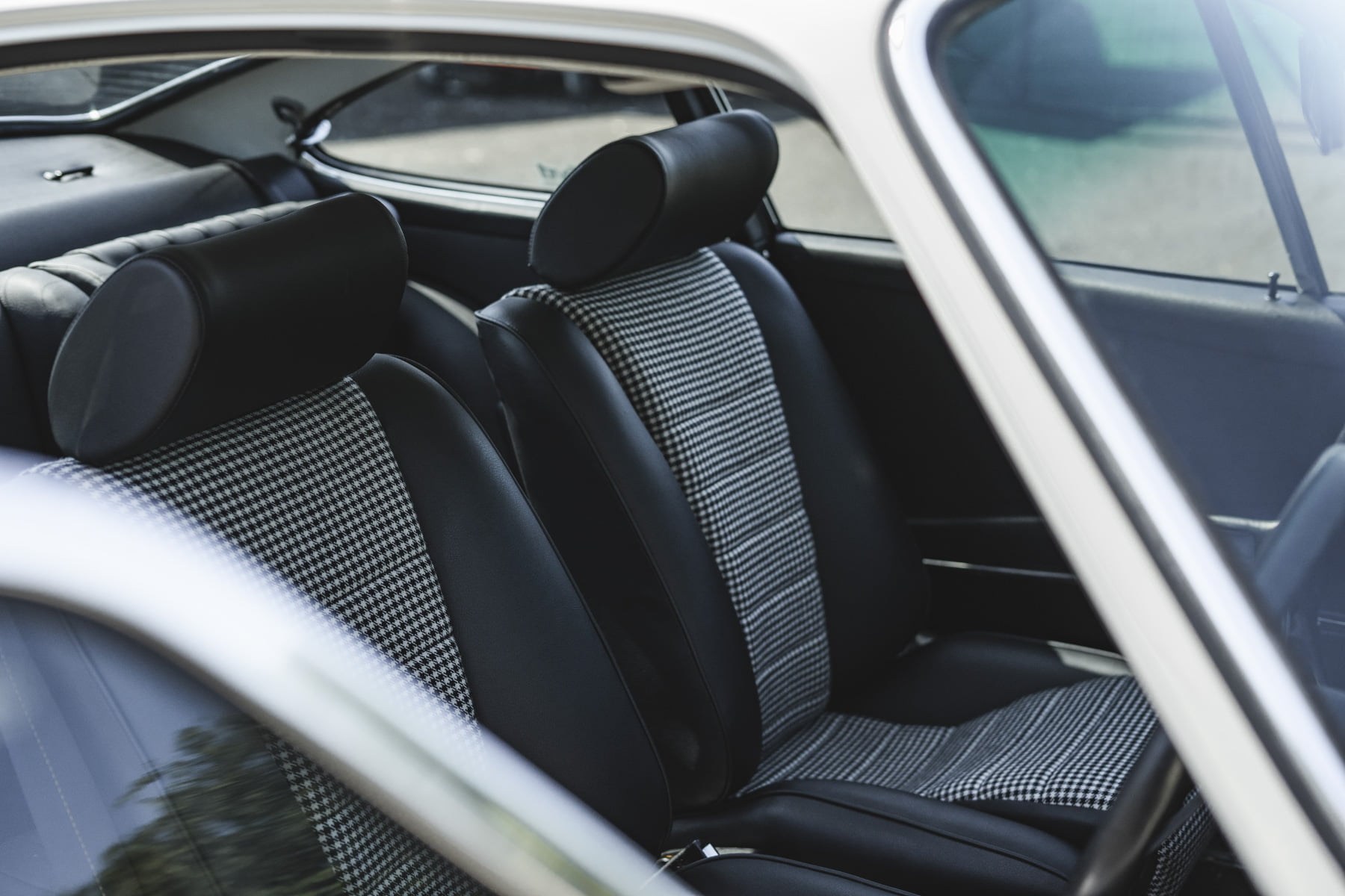 1973 RHD Porsche 911 2.4E For Sale