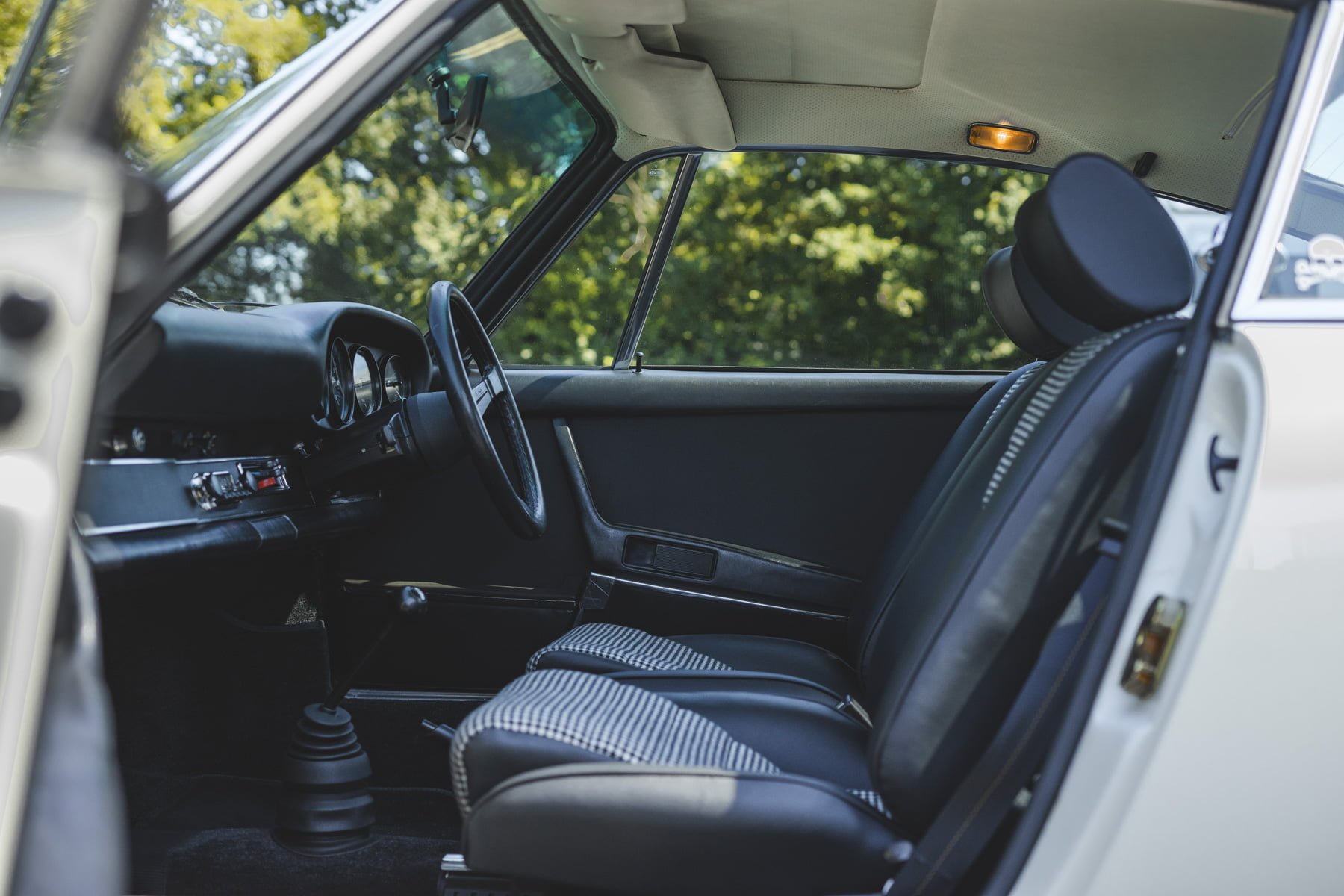 1973 RHD Porsche 911 2.4E For Sale